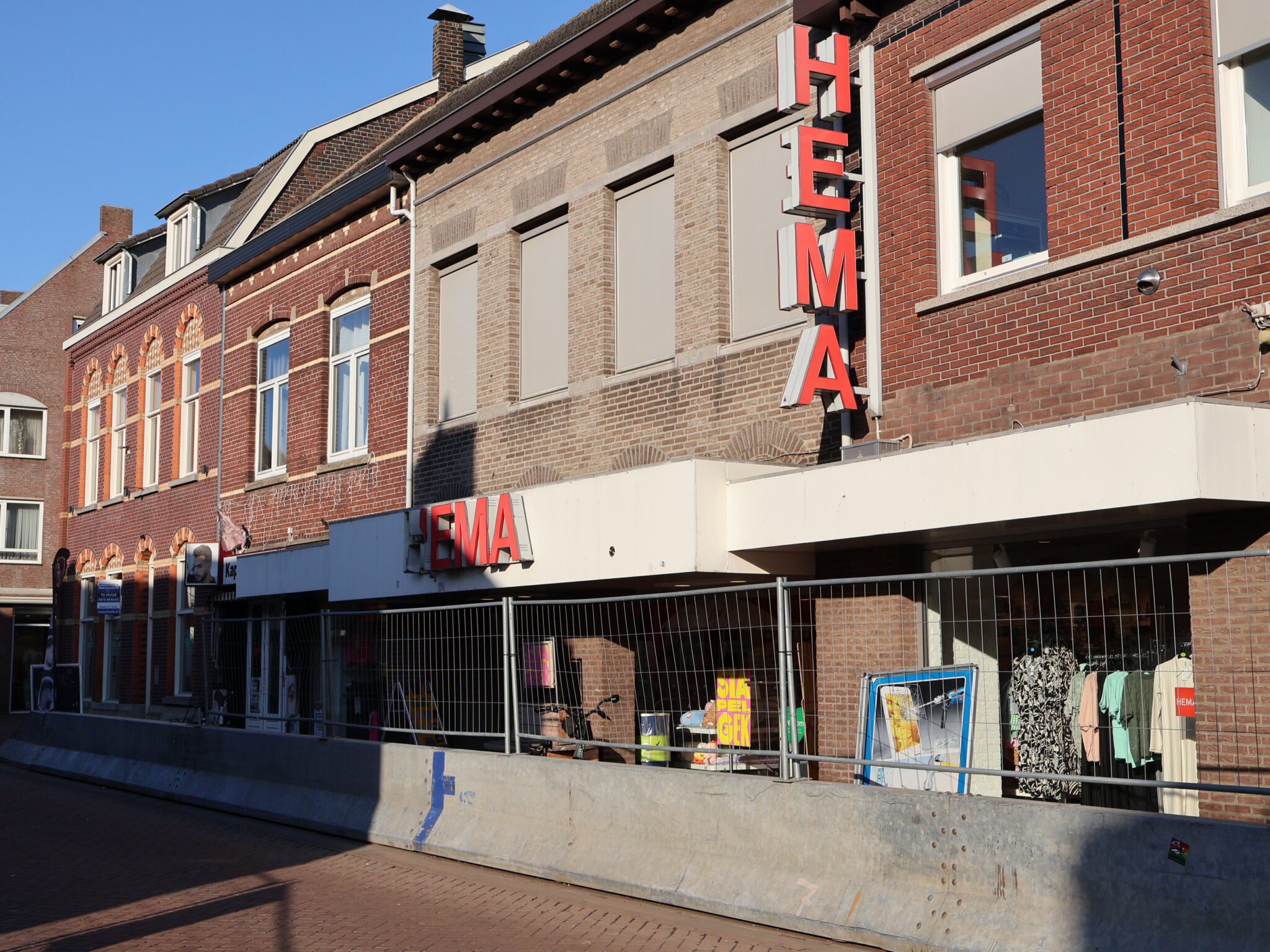 Hema Echt verhuist, Budget Food vaag over redenen vertrek - VML Nieuws